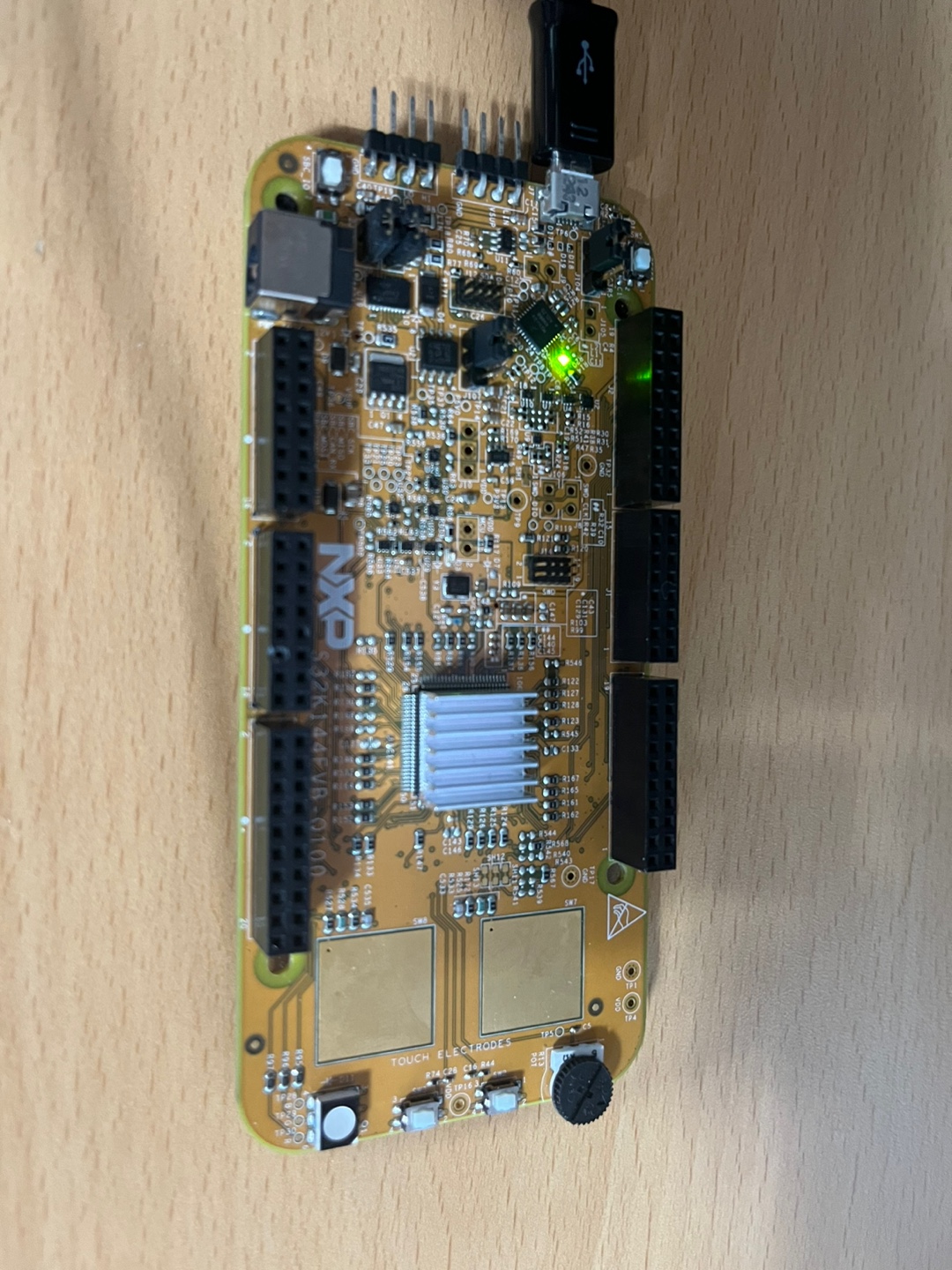 S32K144EVB D3(Diode) Error - NXP Community
