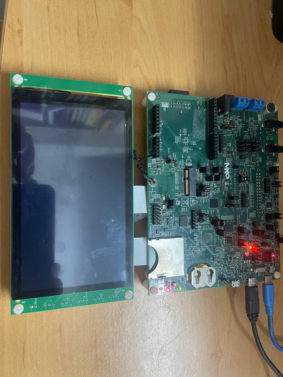 Solved: LVGL example with lcd 5.5 inch (RK055HDMIPI4M) on evkmimxrt595 - NXP Community